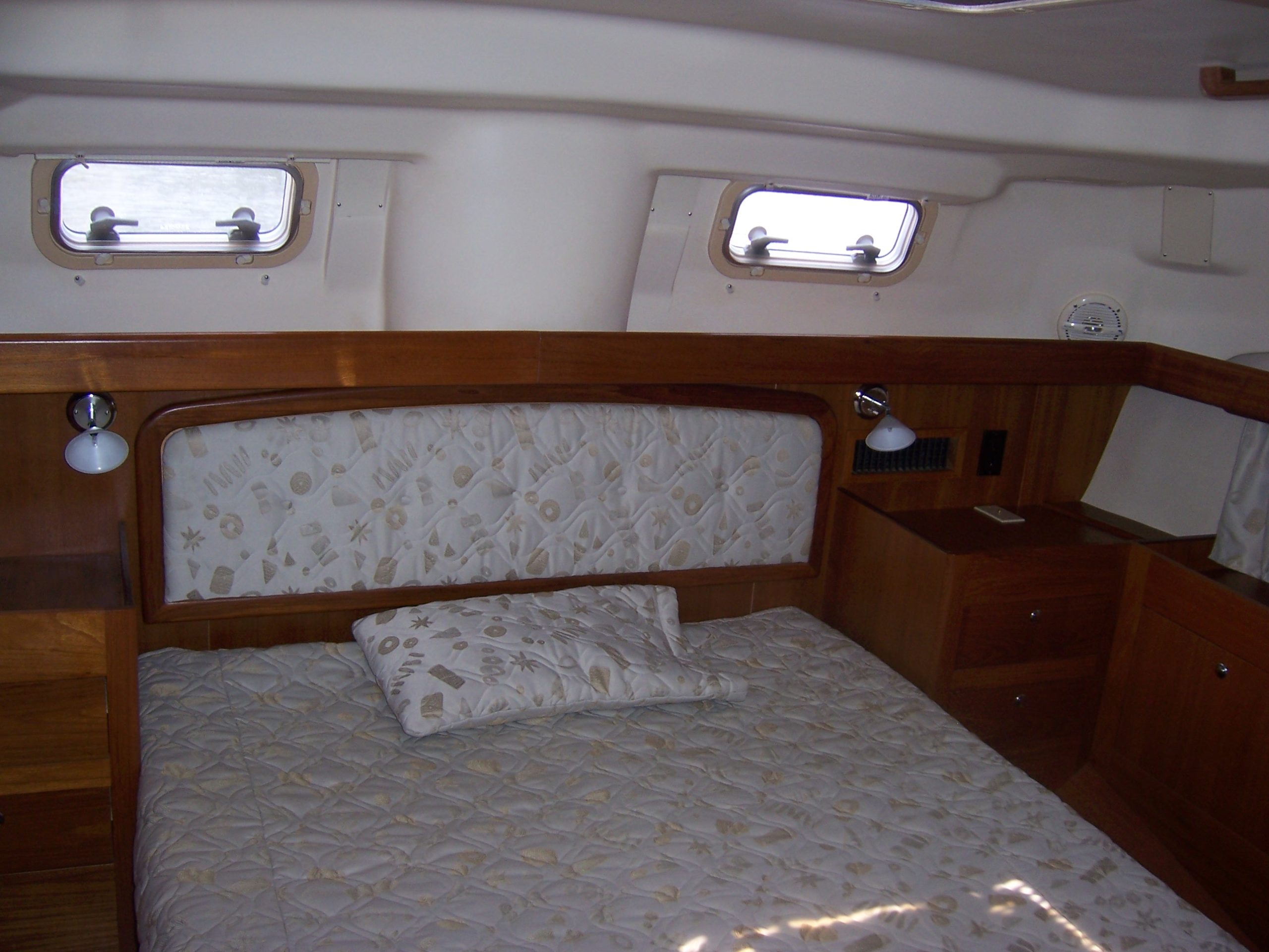 2002 Hunter 420 Passage Center Cockpit - BoatNation